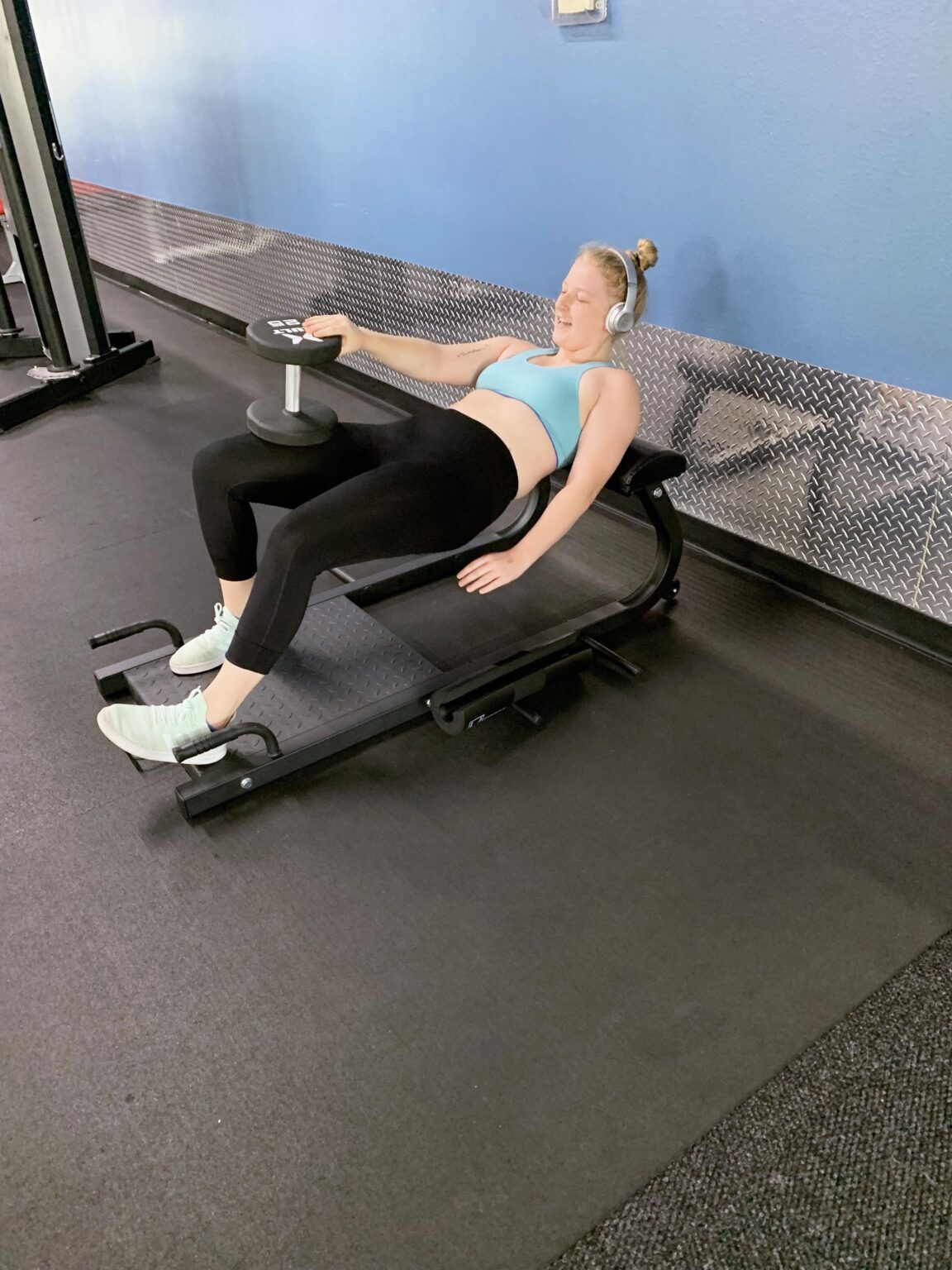 Mastering the Hip Thrust Machine: A Guide to Proper Form and Technique ...